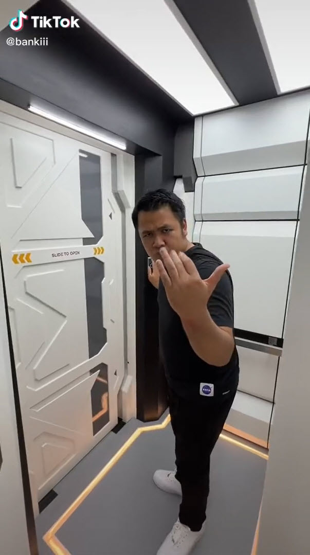 BANKII พาชมห้อง Gaming เข้าไปเหมือนหลุดไปอีกโลก