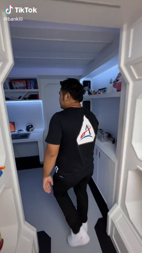 BANKII พาชมห้อง Gaming เข้าไปเหมือนหลุดไปอีกโลก